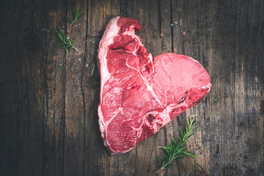 Porterhouse Steak Raw Images – Browse 6,481 Stock Photos, Vectors, and ...