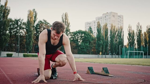 Crouch Start"」の写真素材 | 612件の無料イラスト画像 | Adobe Stock