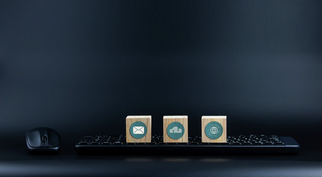 Internetworking Images – Browse 7,427 Stock Photos, Vectors, and Video ...