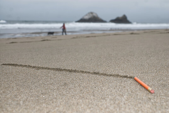 Line In The Sand Images – Browse 504,309 Stock Photos, Vectors, and ...