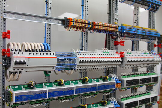 Hauptverteiler Bilder – Durchsuchen 675 Archivfotos, Vektorgrafiken und ...