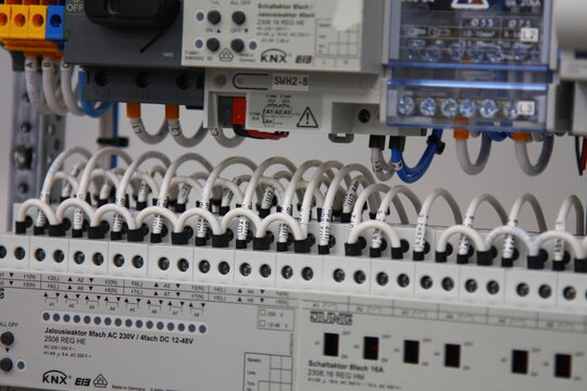 Hauptverteiler Bilder – Durchsuchen 674 Archivfotos, Vektorgrafiken und ...