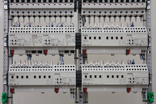 Hauptverteiler Bilder – Durchsuchen 674 Archivfotos, Vektorgrafiken und ...