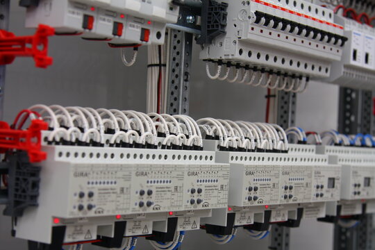 Hauptverteiler Bilder – Durchsuchen 674 Archivfotos, Vektorgrafiken und ...