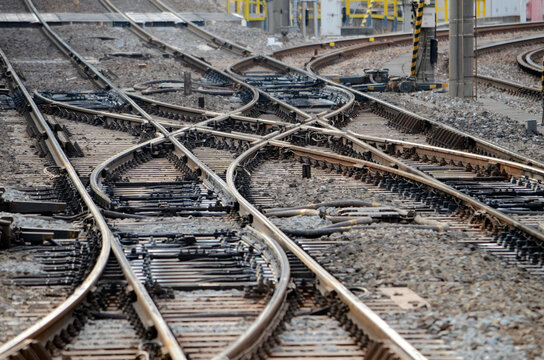 Eisenbahnweichen Bilder – Durchsuchen 5,532 Archivfotos, Vektorgrafiken ...