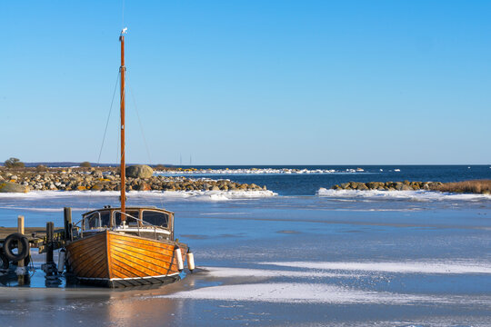 Fiskebåt Images – Browse 47 Stock Photos, Vectors, and Video | Adobe Stock