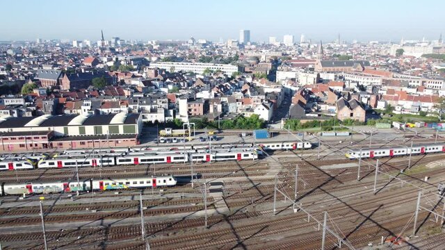 Spoor Images – Browse 25,502 Stock Photos, Vectors, and Video | Adobe Stock