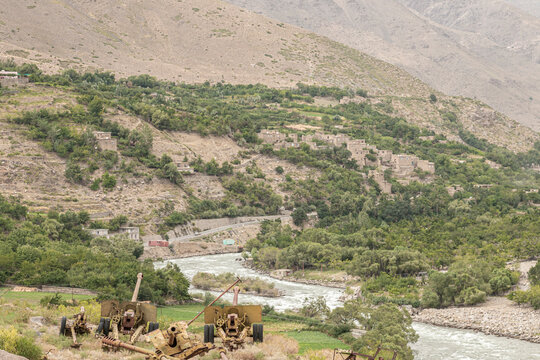 รูปภาพPanjshir – เลือกดูภาพถ่ายสต็อก เวกเตอร์ และวิดีโอ318 | Adobe Stock