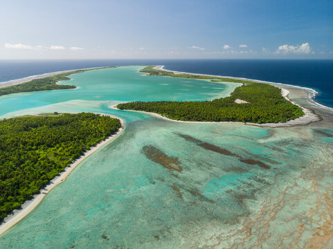 Afbeeldingen over "Gilbert Islands" – Blader in stockfoto's, vectoren ...