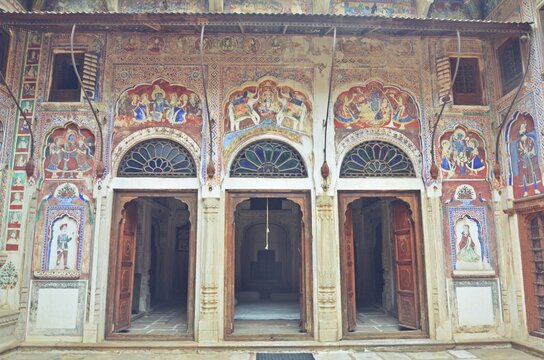 รูปภาพHaweli – เลือกดูภาพถ่ายสต็อก เวกเตอร์ และวิดีโอ3,109 | Adobe Stock