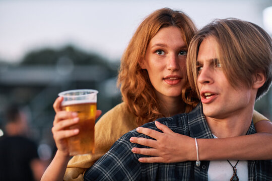 Tipsy Images – Parcourir 4,621 le catalogue de photos, vecteurs et ...