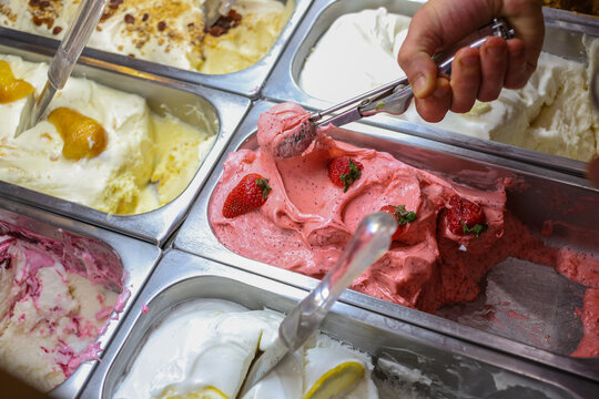 Gelataio Bilder – Durchsuchen 359 Archivfotos, Vektorgrafiken und ...