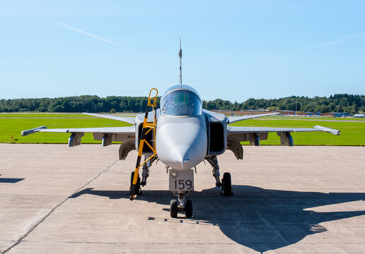 รูปภาพJas-39 – เลือกดูภาพถ่ายสต็อก เวกเตอร์ และวิดีโอ125 | Adobe Stock