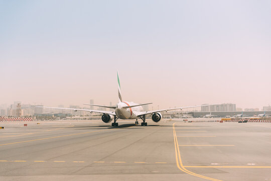 รูปภาพDxb – เลือกดูภาพถ่ายสต็อก เวกเตอร์ และวิดีโอ4,100 | Adobe Stock