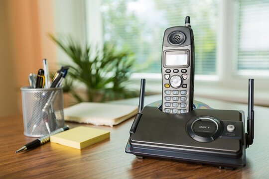 รูปภาพ"Wireless Telephone" – เลือกดูภาพถ่ายสต็อก เวกเตอร์ และวิดีโอ ...