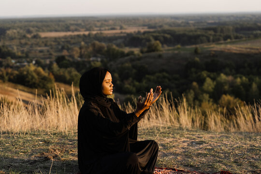 Prosternation Images – Parcourir 1,779 le catalogue de photos, vecteurs ...
