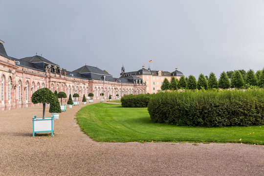 รูปภาพSchwetzingen – เลือกดูภาพถ่ายสต็อก เวกเตอร์ และวิดีโอ1,533 ...