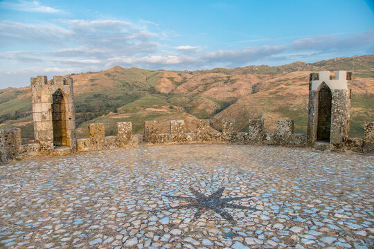 Folgosinho Bilder – Durchsuchen 82 Archivfotos, Vektorgrafiken und ...