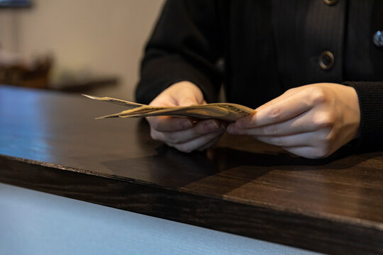 Imágenes de "Prestar: descubre bancos de fotos, ilustraciones, vectores ...