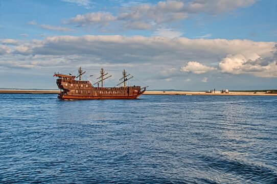 Emil Lazar photos, images, assets | Adobe Stock