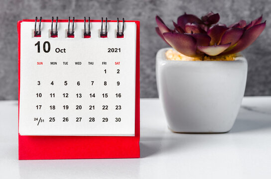 1,823,290 BEST October IMAGES, STOCK PHOTOS & VECTORS | Adobe Stock