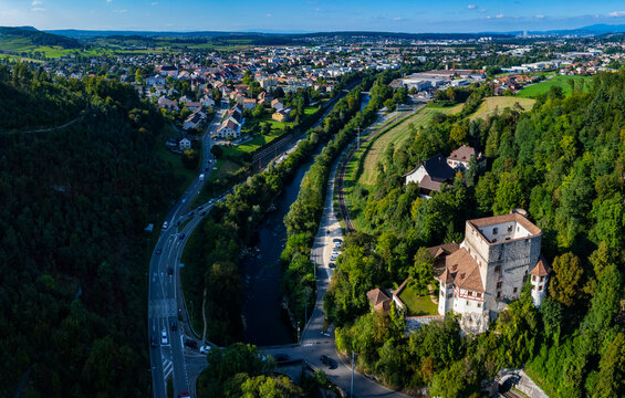 「Aesch」の画像 - 812 件の Stock 写真、ベクターおよびビデオ | Adobe Stock