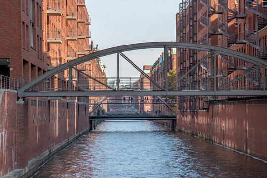 Afbeeldingen over Stockfoto – Blader in stockfoto's, vectoren en video's over 5,013 | Adobe Stock