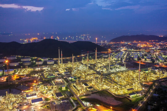รูปภาพRefinery-Pipelines – เลือกดูภาพถ่ายสต็อก เวกเตอร์ และวิดีโอ263 ...