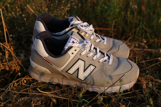 "New Balance" Bilder – Durchsuchen 764 Archivfotos, Vektorgrafiken und ...