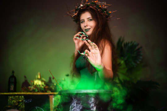 Coven Images – Parcourir 2,732 le catalogue de photos, vecteurs et ...