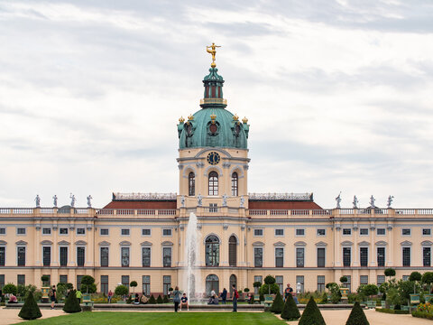 「1701」の画像 - 200 件の Stock 写真、ベクターおよびビデオ | Adobe Stock