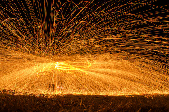 รูปภาพChispa – เลือกดูภาพถ่ายสต็อก เวกเตอร์ และวิดีโอ3,450 | Adobe Stock