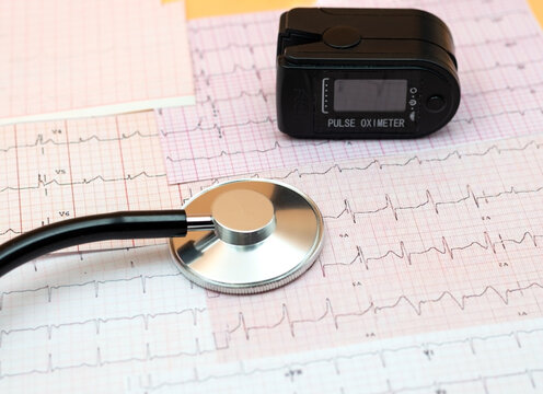 「Pulsimeter」の写真素材 | 1,380件の無料イラスト画像 | Adobe Stock