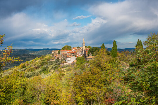 Imagens de Pisino – Explore Fotografias do Stock, Vetores e Vídeos de ...