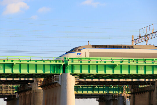 รูปภาพKorail – เลือกดูภาพถ่ายสต็อก เวกเตอร์ และวิดีโอ368 | Adobe Stock