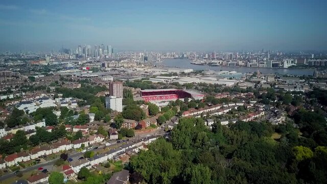 「Charlton」の写真素材 | 161件の無料イラスト画像 | Adobe Stock