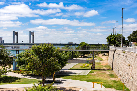 รูปภาพ.Petrolina – เลือกดูภาพถ่ายสต็อก เวกเตอร์ และวิดีโอ193 | Adobe Stock