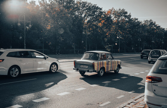 「Trabbi」の画像 - 255 件の Stock 写真、ベクターおよびビデオ | Adobe Stock