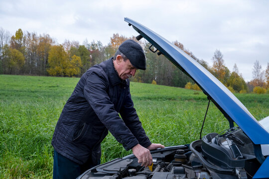 "Check Engine"-Bilder: Stock-Fotos & -Videos. | Adobe Stock