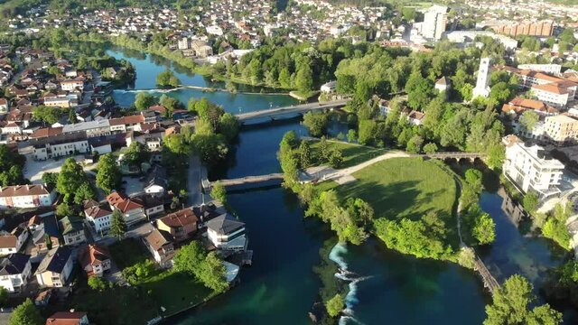 「Bihac」の写真素材 | 994件の無料イラスト画像 | Adobe Stock