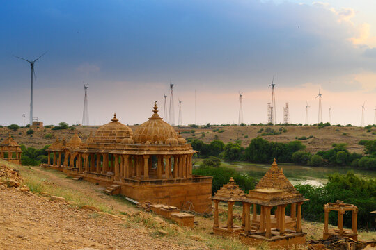 Chatri Bilder – Durchsuchen 1,375 Archivfotos, Vektorgrafiken und ...