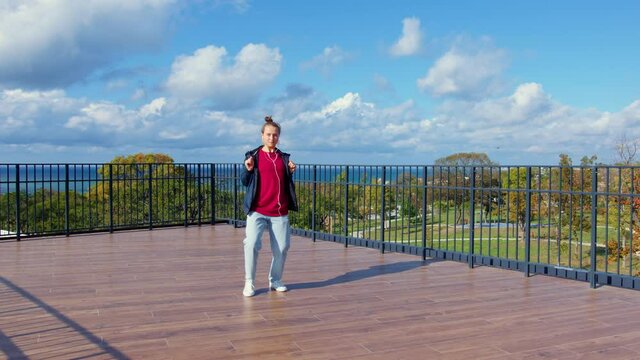 รูปภาพGeans – เลือกดูภาพถ่ายสต็อก เวกเตอร์ และวิดีโอ110 | Adobe Stock