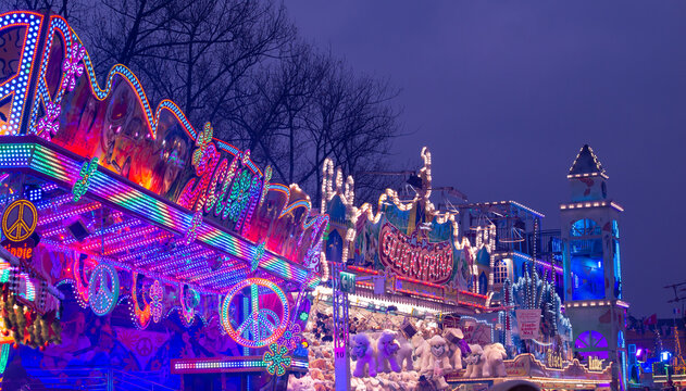 รูปภาพHeiligengeistfeld – เลือกดูภาพถ่ายสต็อก เวกเตอร์ และวิดีโอ165 ...