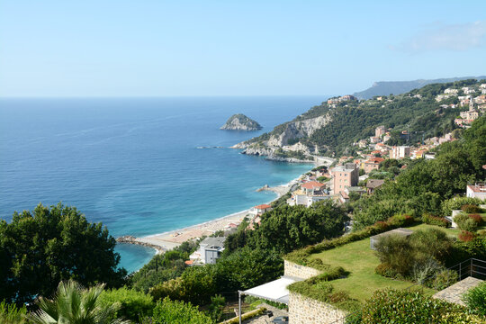 "Finale Ligure" Bilder – Durchsuchen 1,393 Archivfotos, Vektorgrafiken ...