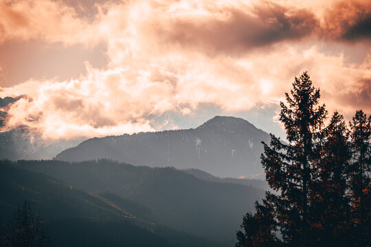 Tatri Bilder – Durchsuchen 458 Archivfotos, Vektorgrafiken und Videos ...