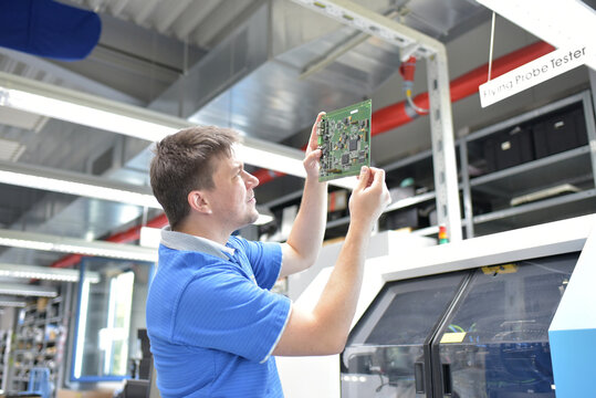 Microelectronics Bilder – Durchsuchen 21,879 Archivfotos ...