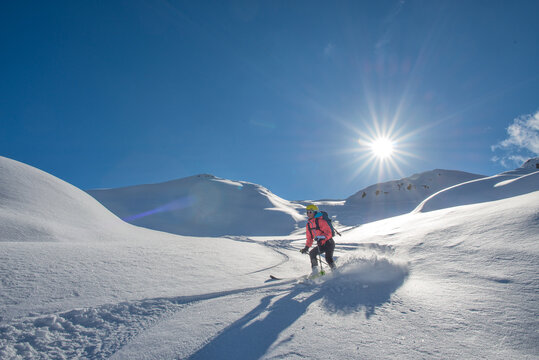 Off-Piste Images – Browse 5,146 Stock Photos, Vectors, and Video ...