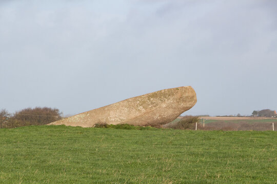 Megalith bilder – Bläddra bland 28,424 stockfoton, vektorer och videor ...