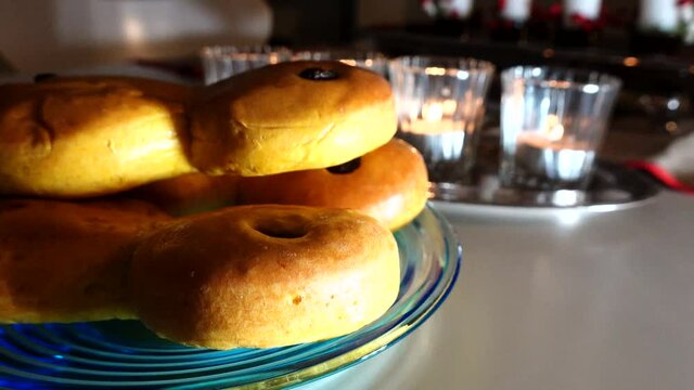 Lussekatter bilder – Bläddra bland 859 stockfoton, vektorer och videor ...