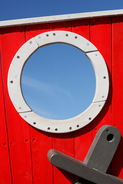 Bullauge bilder – Bläddra bland 1,753 stockfoton, vektorer och videor ...